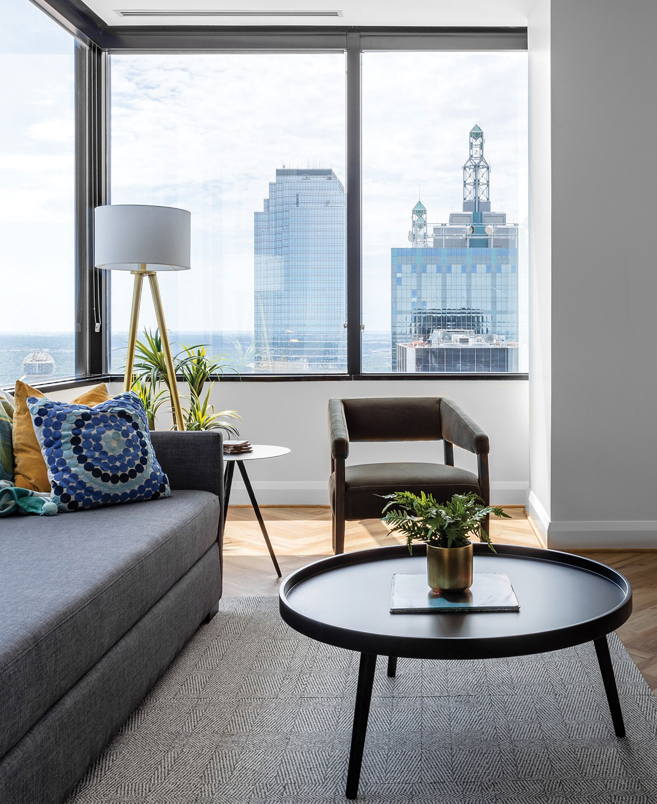 Mint House Dallas - Downtown, Santander Tower: Dallas, TX | WDG ...
