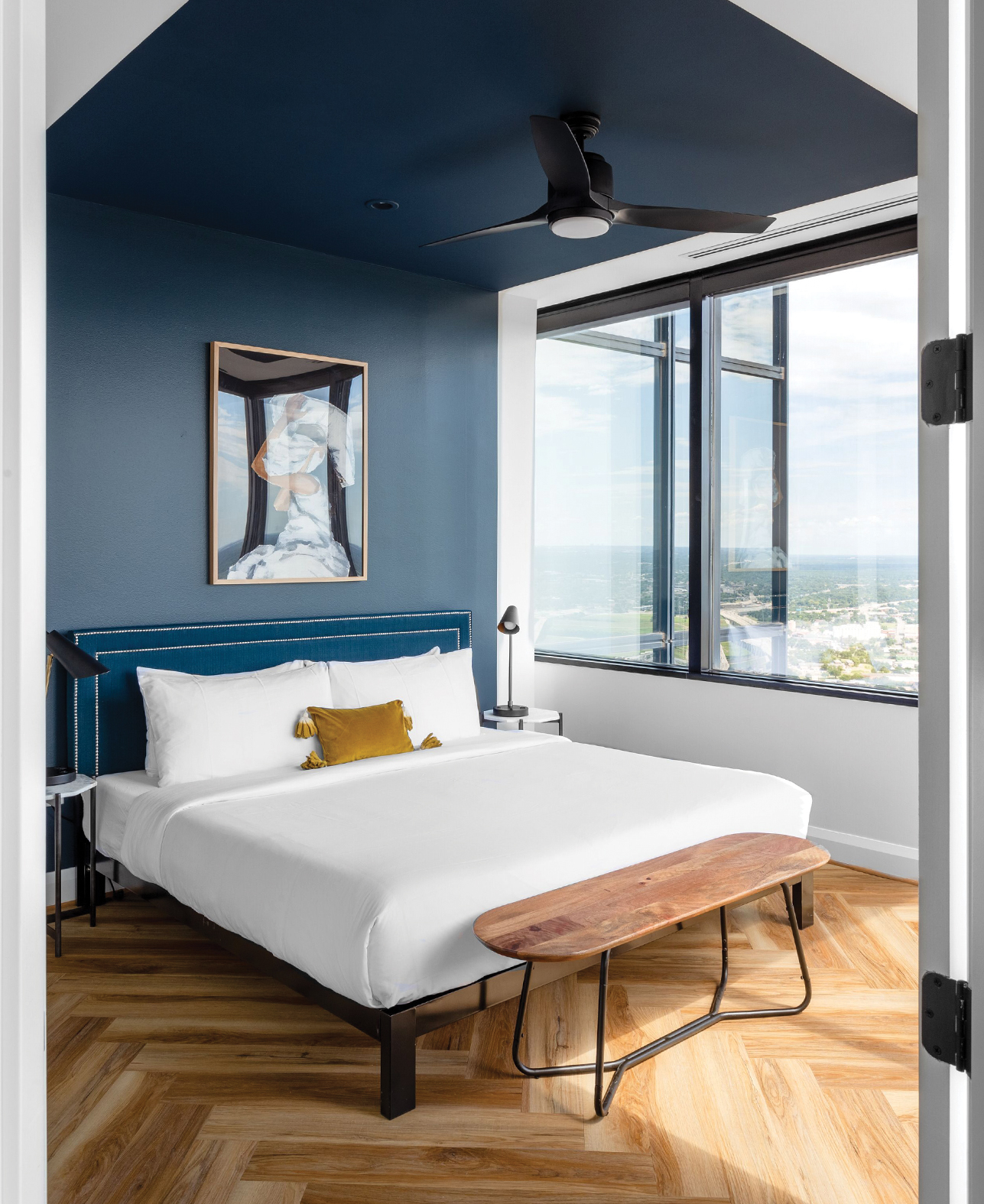 Mint House Dallas - Downtown, Santander Tower: Dallas, TX | WDG ...