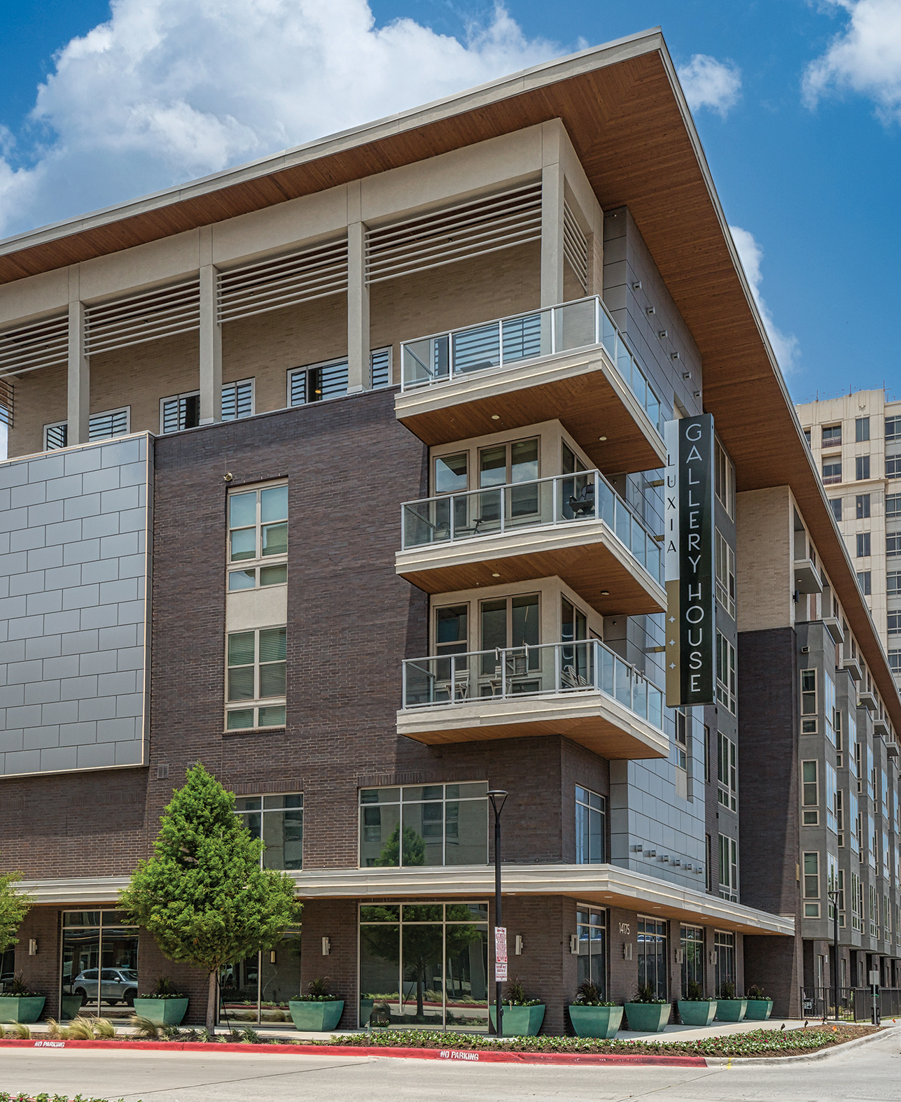 Luxia Gallery House: Farmers Branch, TX | WDG Architecture. Planning ...